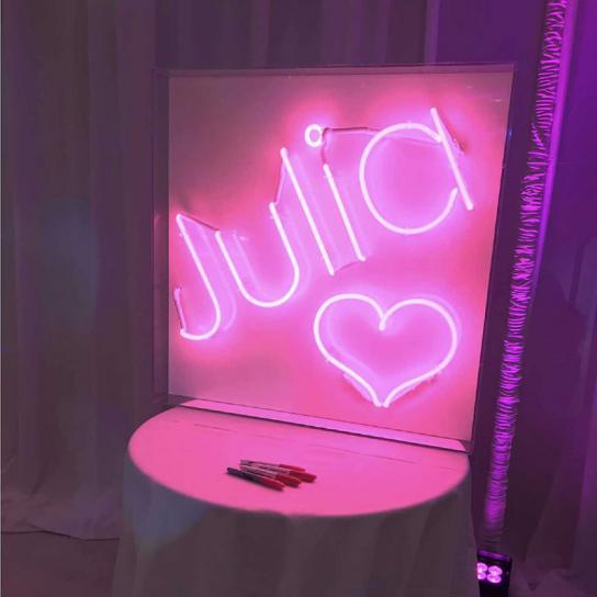 custom-neon-sign – love lucite