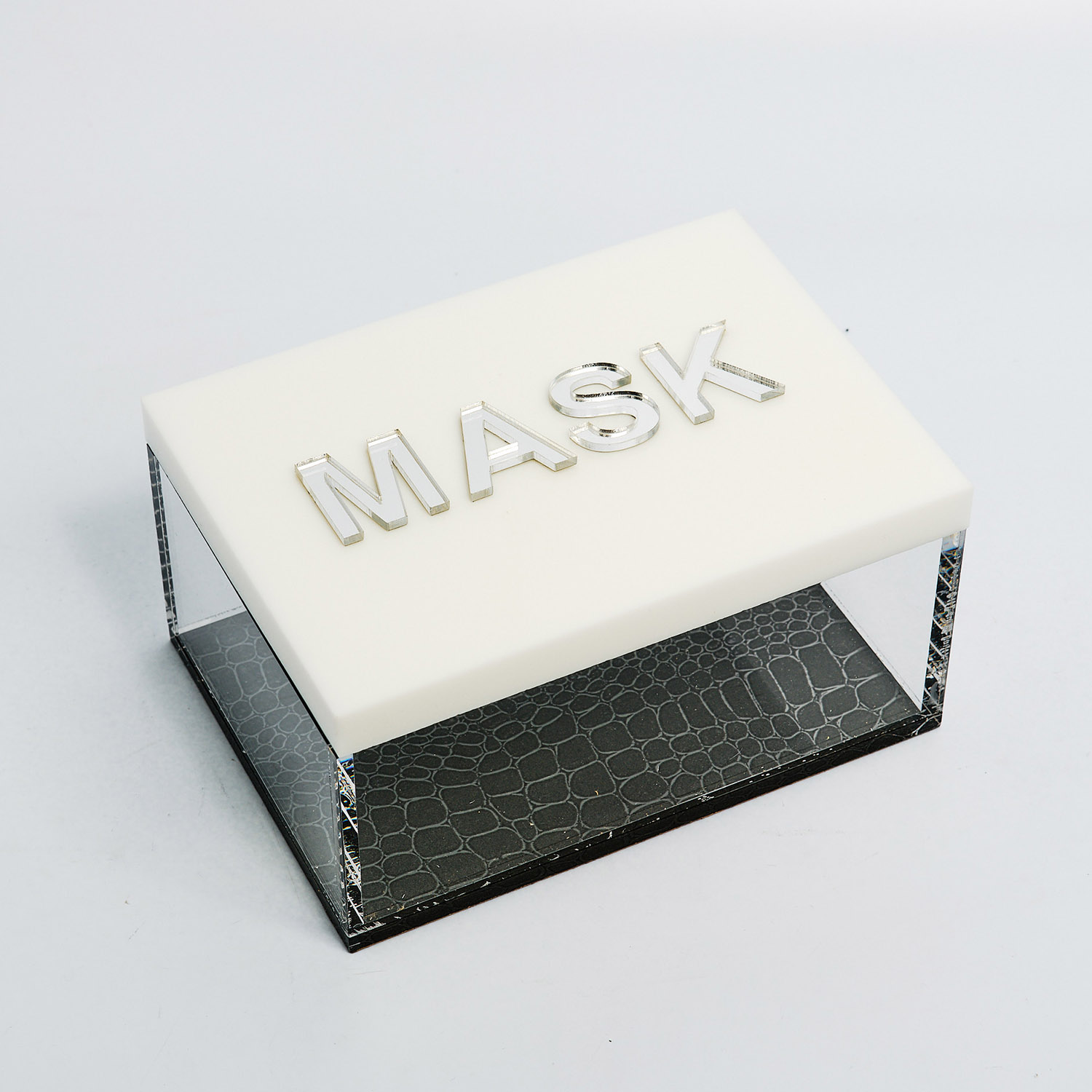MASK BOX – love lucite
